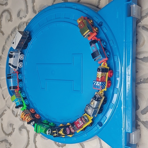 Thomas & Friends | Toys | Thomas The Train Minis And Carrying Case 24 ...